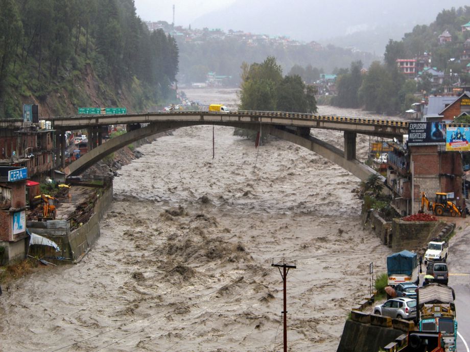 Tragic Drowning Incident Claims Life in Kullu's Beas River | Law-Order