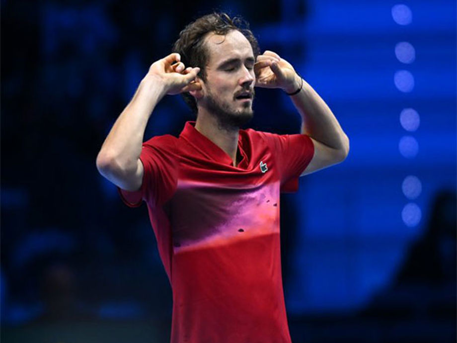 Tennis: The Emotional Struggle Behind the Racket Smashes | Sports-Games