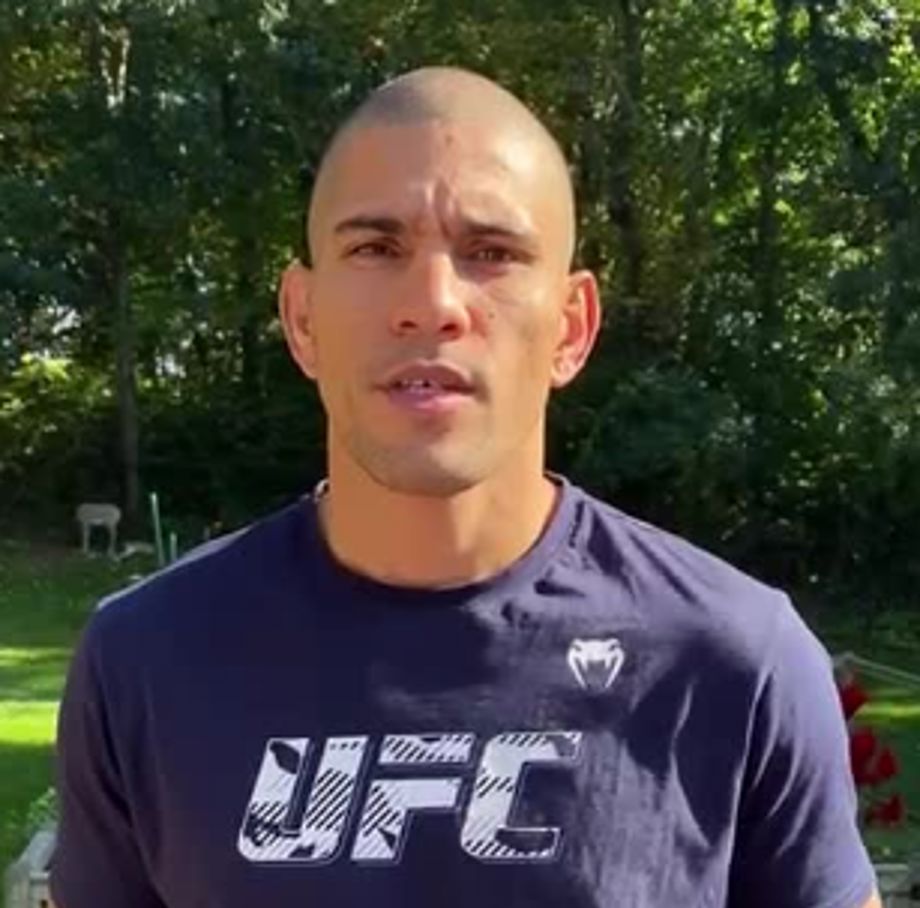MMA-UFC-UFC295/-Mixed Martial Arts-Pereira KOs Prochazka to claim UFC ...