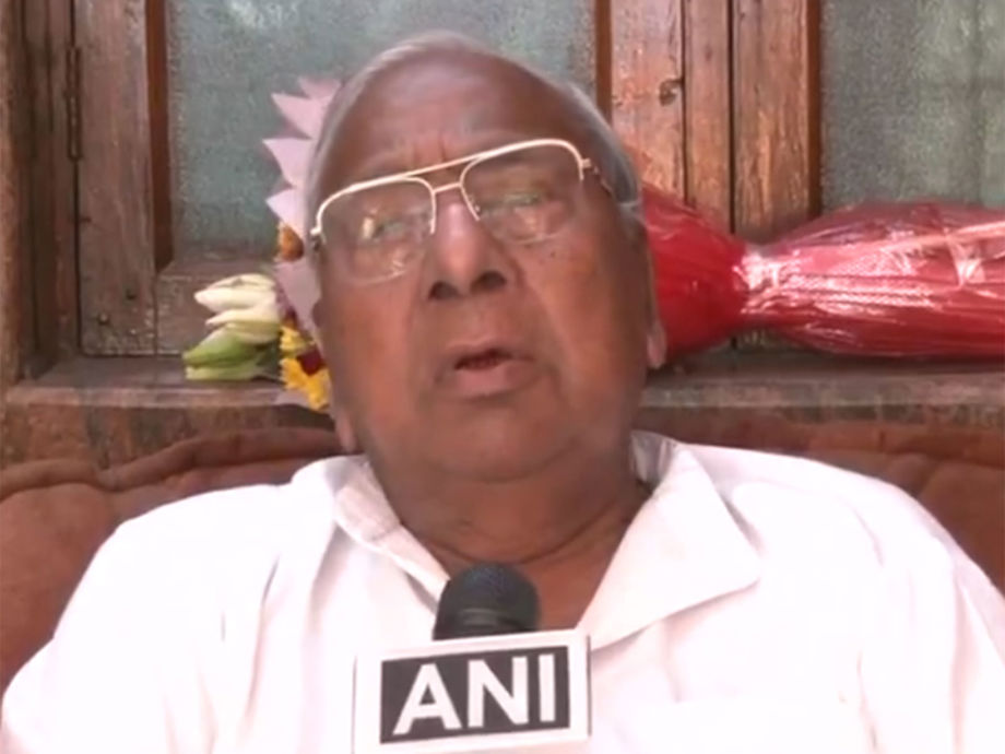 Political Sparks Fly: Congress vs. CPI Over Rahul's Leadership | Headlines