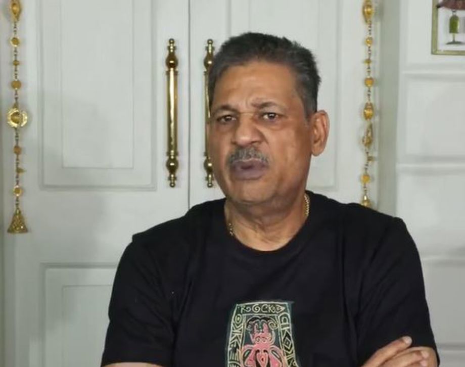 TMC Turmoil: Kirti Azad Blasts Rebel MPs Over Party Defection | Politics