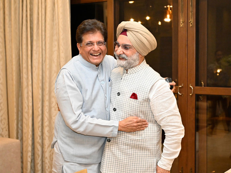 Delhi to Expand Parking and Open Access to Parks, Says Sandhu | National
