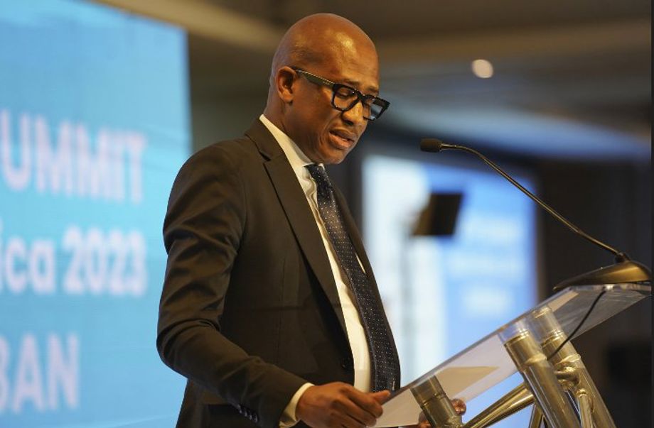 Kenny Morolong Concludes School Shoe Donation Drive for Learners in ...