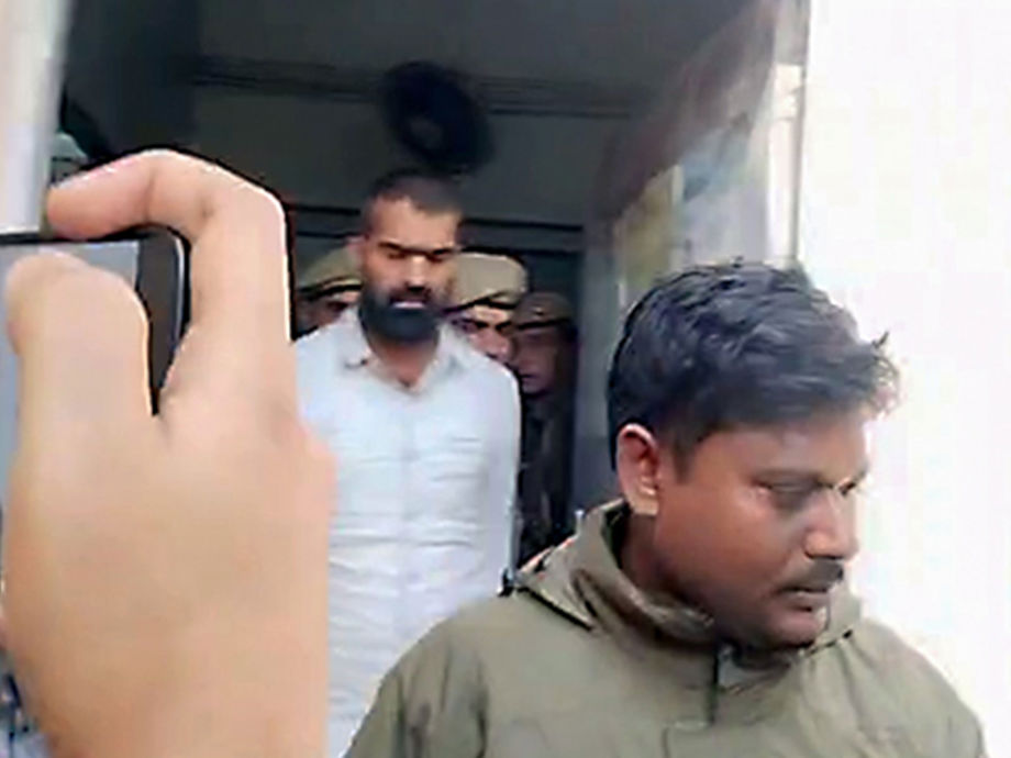 High Court Official Accused of Murder in Railway Track Case | Law-Order
