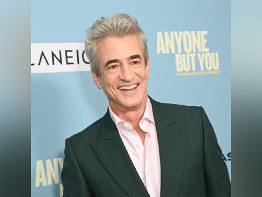 Hollywood Returns: 'The Families Stone' to Reunite Original Cast ...