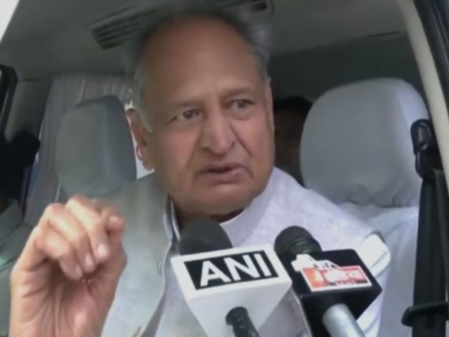 Ashok Gehlot Urges a Return to Nehru's Foreign Policy | Politics