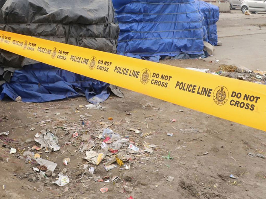 Tragic Fall: Teenager Dies in Delhi Incident | Headlines