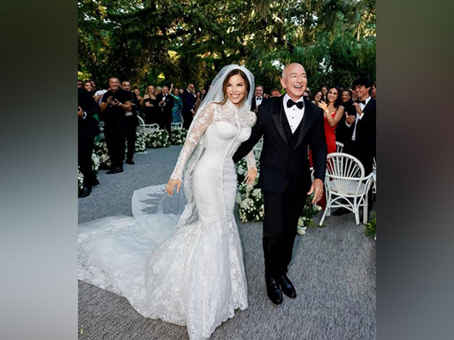 Jeff Bezos Criticized for Simplistic View on Poetry and Profit | Law-Order