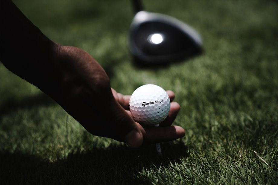 Golf-Clark's lead dwindles as Burns gives chase in US Open final round ...